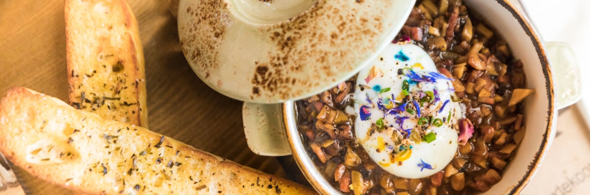 Πήγαμε για brunch στο Rebuke και αυτές είναι οι εντυπώσεις μας | | wiz ...