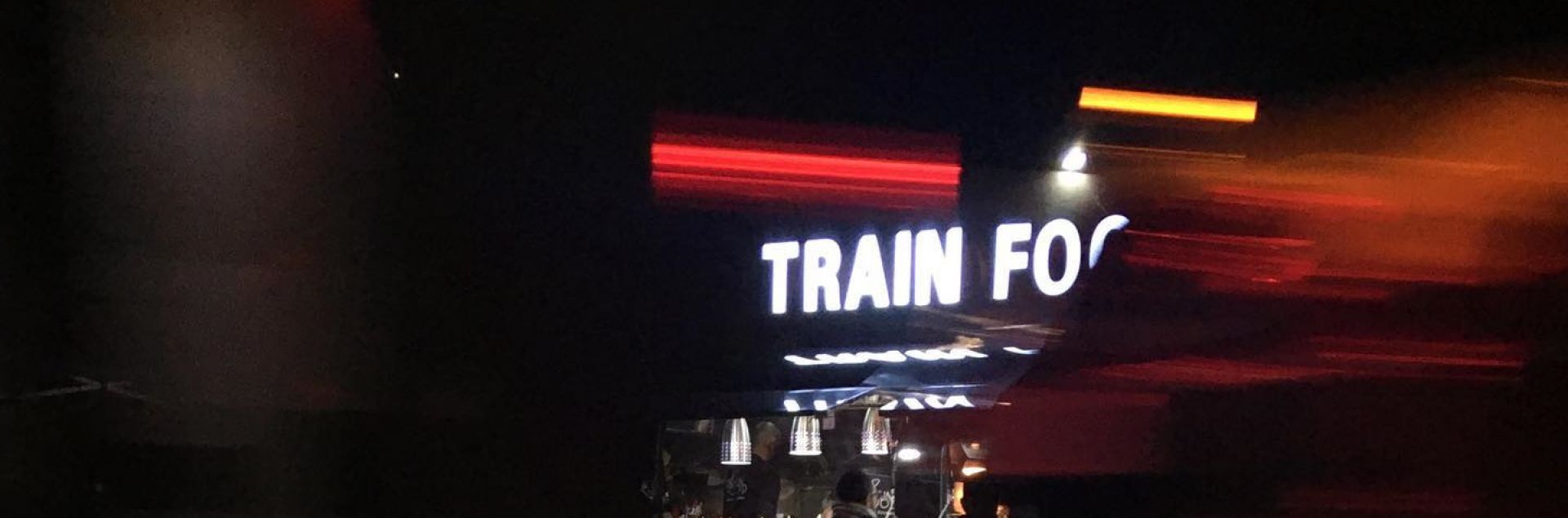 Σε αυτό το «τρένο» θα απολαύσεις τέλειο street food | | wiz cyprus guide