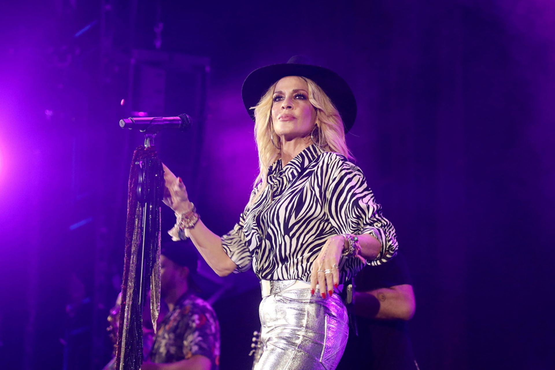 Η Άννα Βίσση γιορτάζει 50 χρόνια μουσικής πορείας με μια μεγάλη ...