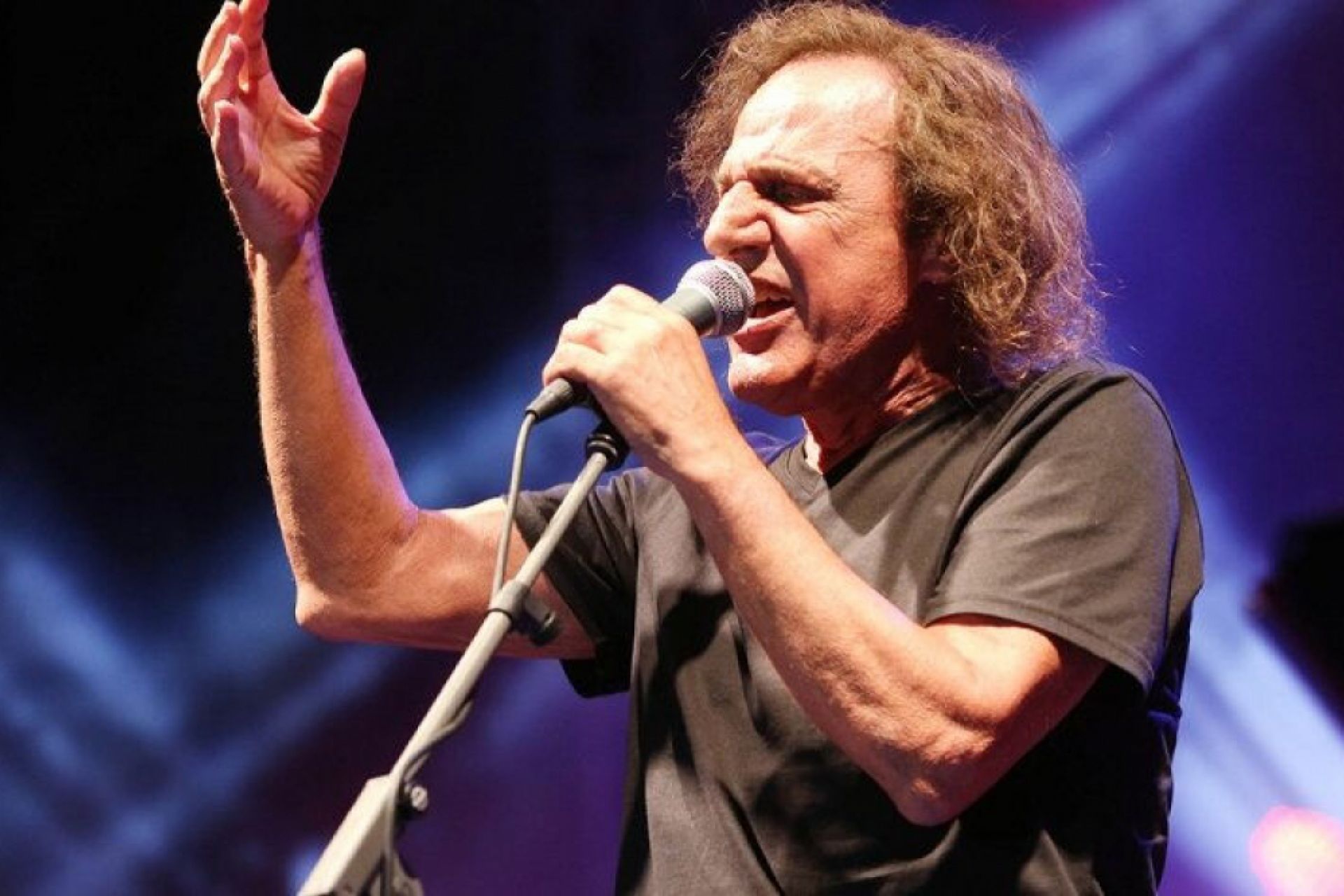 50 χρόνια Βασίλης Παπακωνσταντίνου-Μια συναυλία στην Κύπρο που θα ...