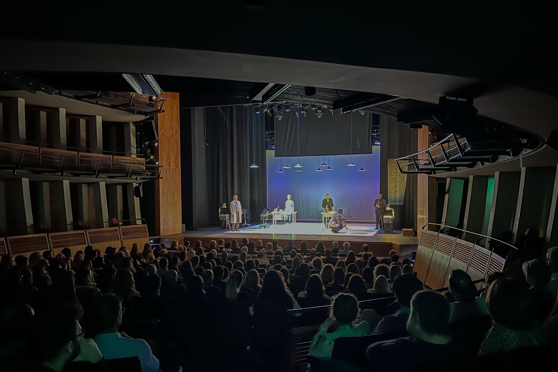 Ο ΘΟΚ ανακοινώνει το ρεπερτόριο για τη χειμερινή θεατρική περίοδο 2023 ...