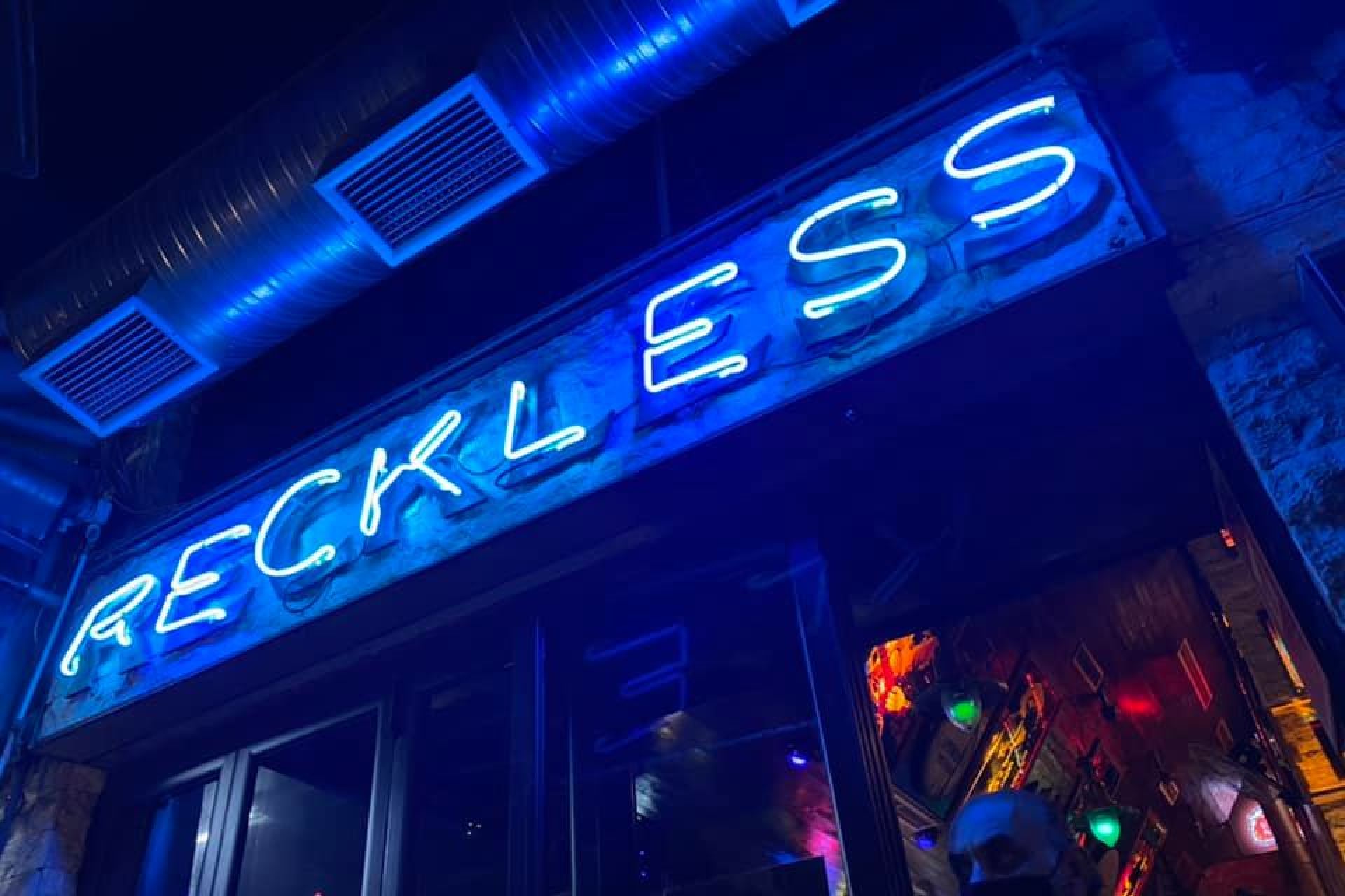 Το Reckless Bar γιορτάζει τα 35χρονα του με μια δυνατή συναυλία | | wiz ...
