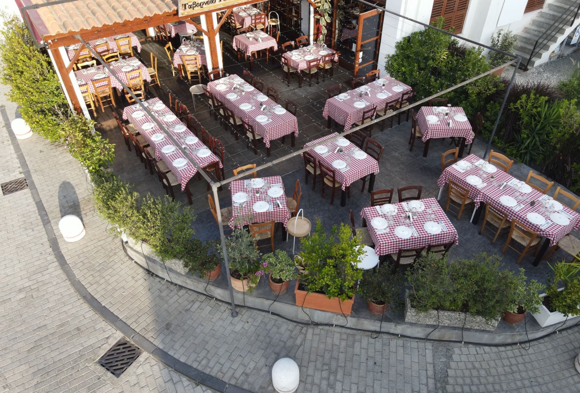 Τα ταβερνάκια σε Άγιο Δομέτιο, Άγιο Παύλο και Άγιο Ανδρέα | Collections ...